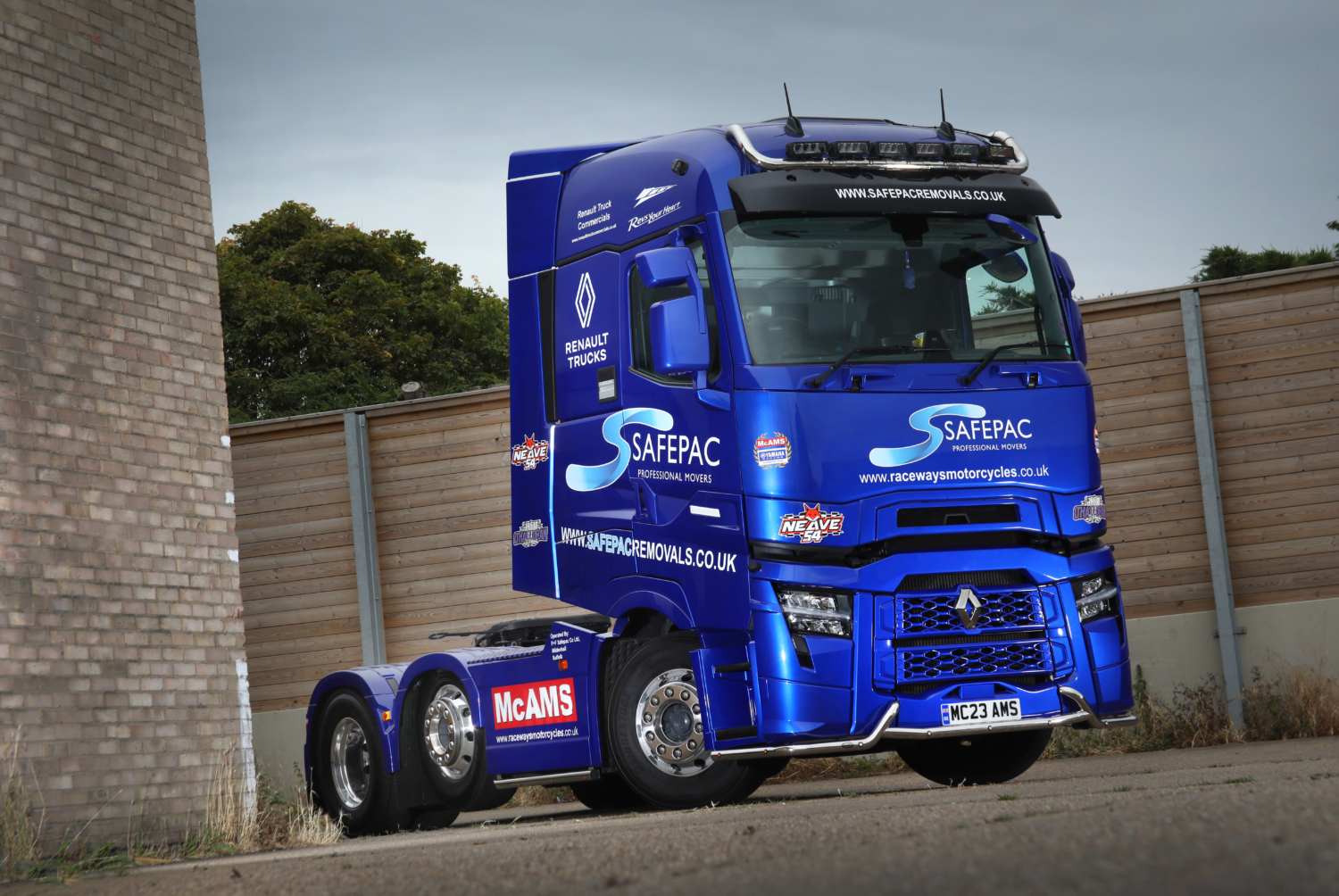 Safepac Limited races ahead with Renault Trucks T High showstopper ...